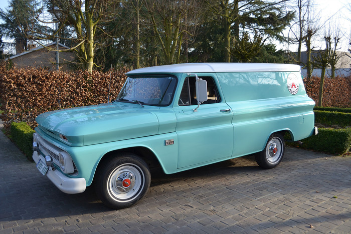 Chevy Panel Van 1966 :: Henris classics