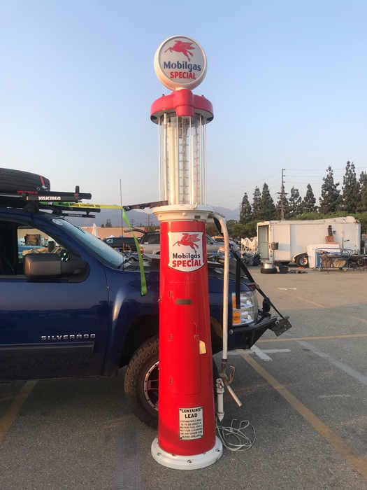 Mobilgas fuel pomp :: Henris classics