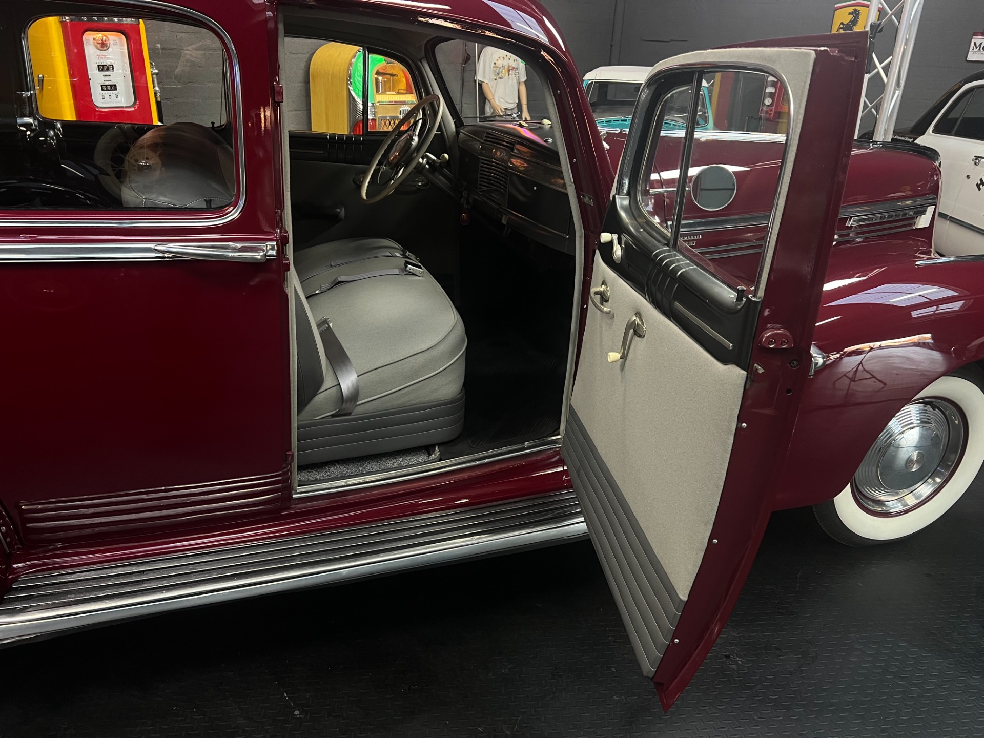 Hudson Commodore Eight 1941 :: Henris-classics